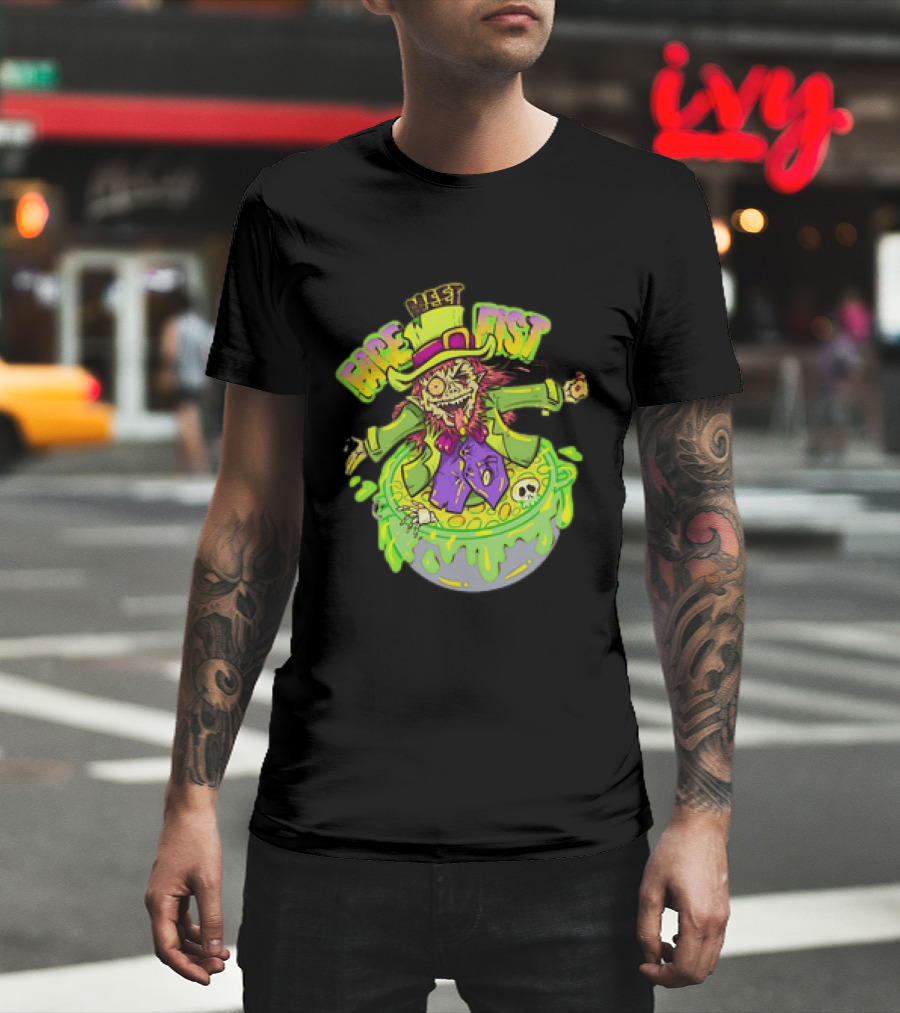 Face Meet Fist Leprechaun St Patrick's Day Cauldron Green Slime Skull T-Shirt