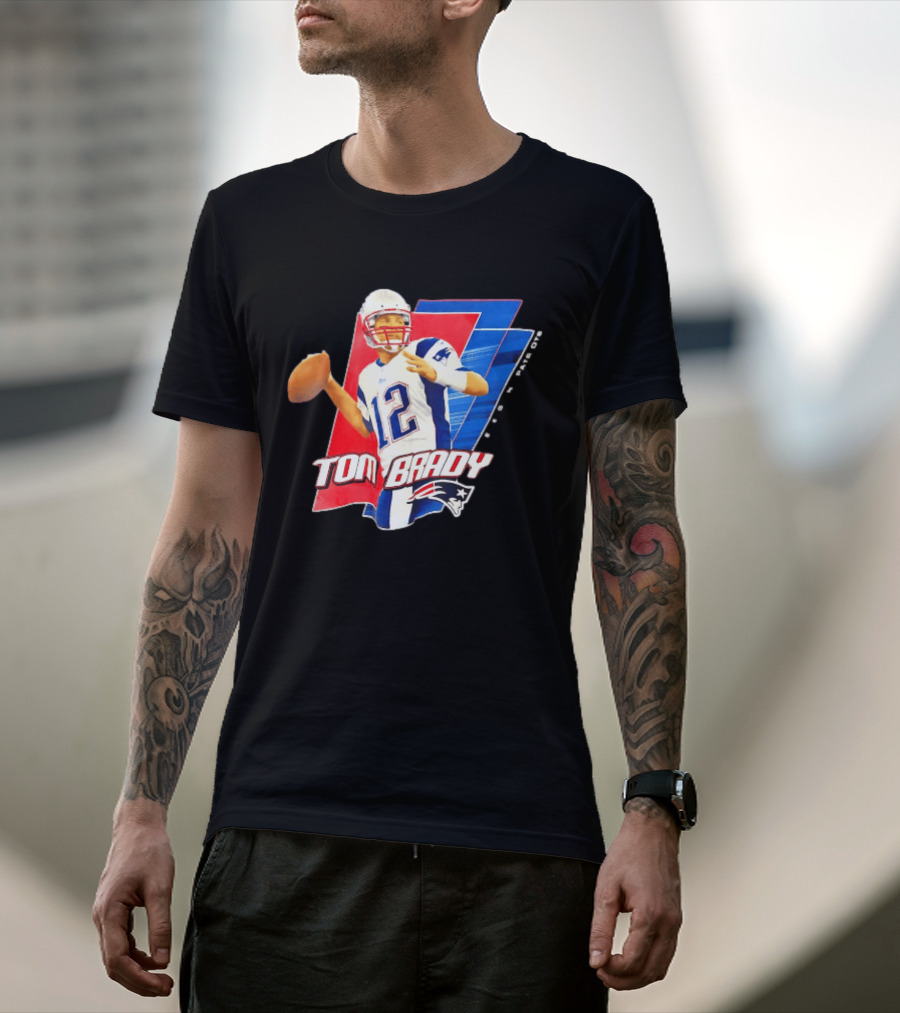 New England Patriots Tom Brady 12 Football Quarterback Iconic Action Pose T-Shirt