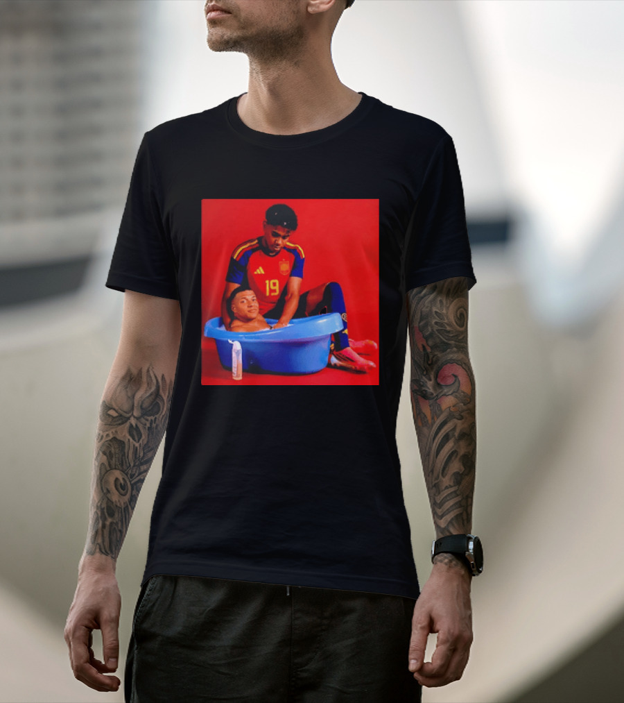Kylian Mbappe Lamine Yamal Spain Soccer Bath Comedy Scene T-Shirt