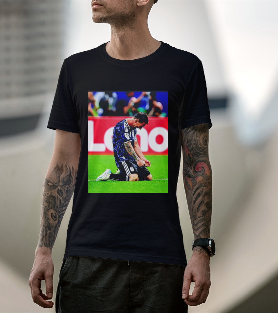 Argentina Football Icon Lionel Messi Kneels In Triumph National Team Victory T-Shirt