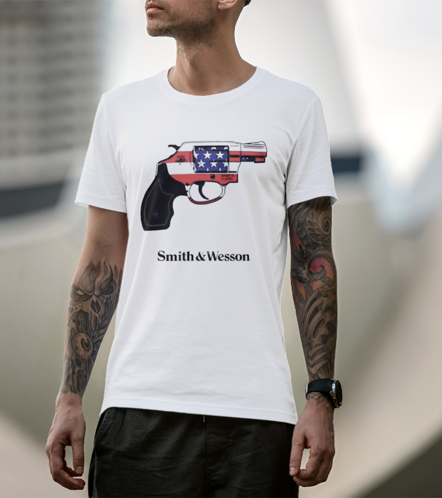 Smith And Wesson American Flag Revolver Firearm T-Shirt