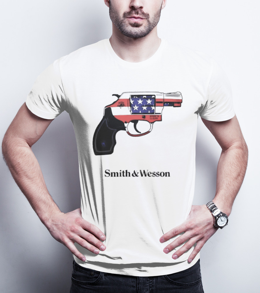 Smith And Wesson American Flag Revolver Firearm T-Shirt