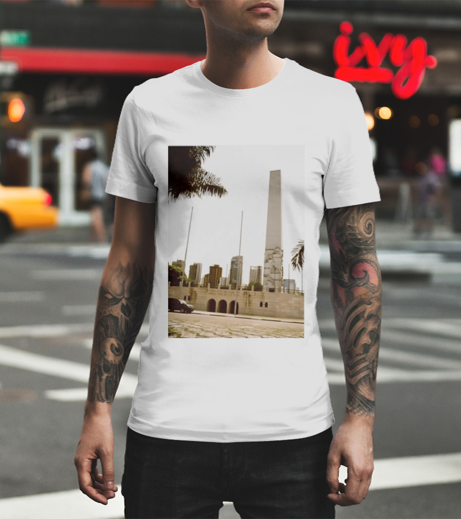 Obelisco Do Ibirapuera M M D C Viveram Pouco Para Morrer Bem Morreram Jovens Historical Monument São Paulo Brazil T-Shirt
