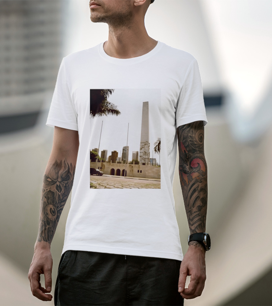 Obelisco Do Ibirapuera M M D C Viveram Pouco Para Morrer Bem Morreram Jovens Historical Monument São Paulo Brazil T-Shirt