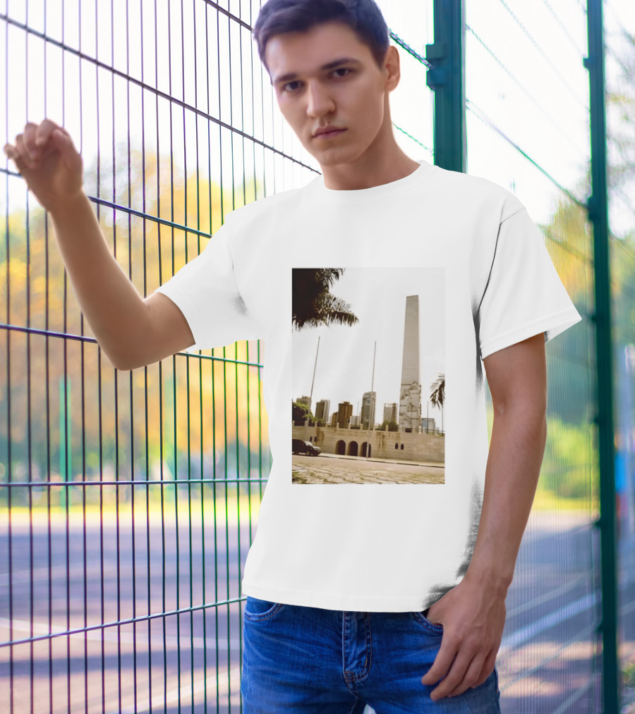 Obelisco Do Ibirapuera M M D C Viveram Pouco Para Morrer Bem Morreram Jovens Historical Monument São Paulo Brazil T-Shirt
