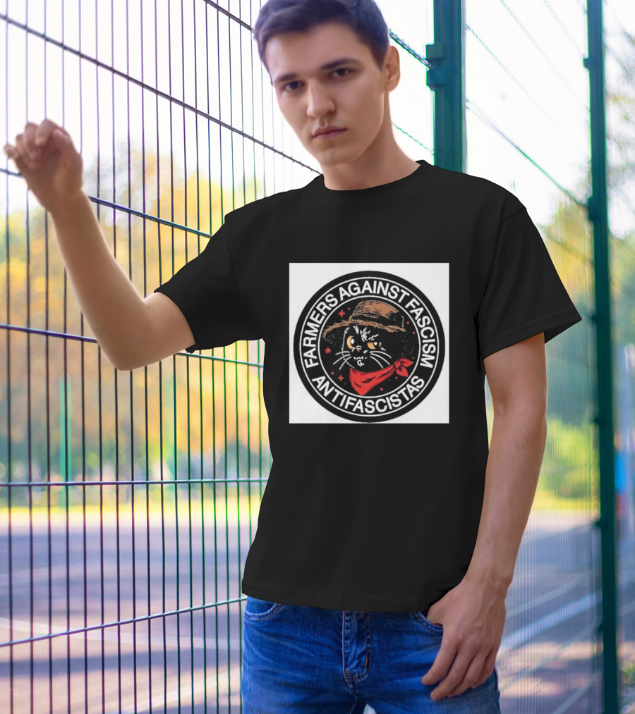 Farmers Against Fascism Antifascistas Cat Straw Hat Red Bandana T-Shirt