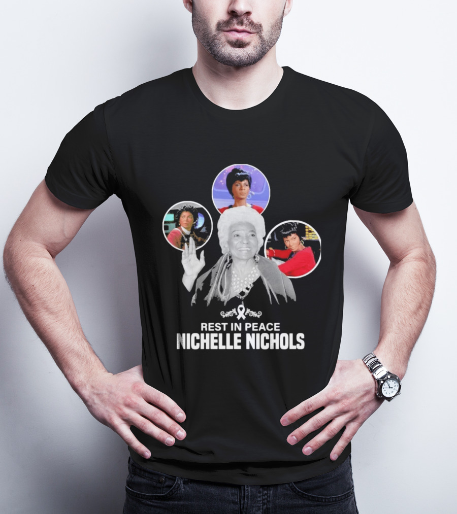 Rest In Peace Nichelle Nichols Star Trek Tribute Spock Hand Salute T-Shirt