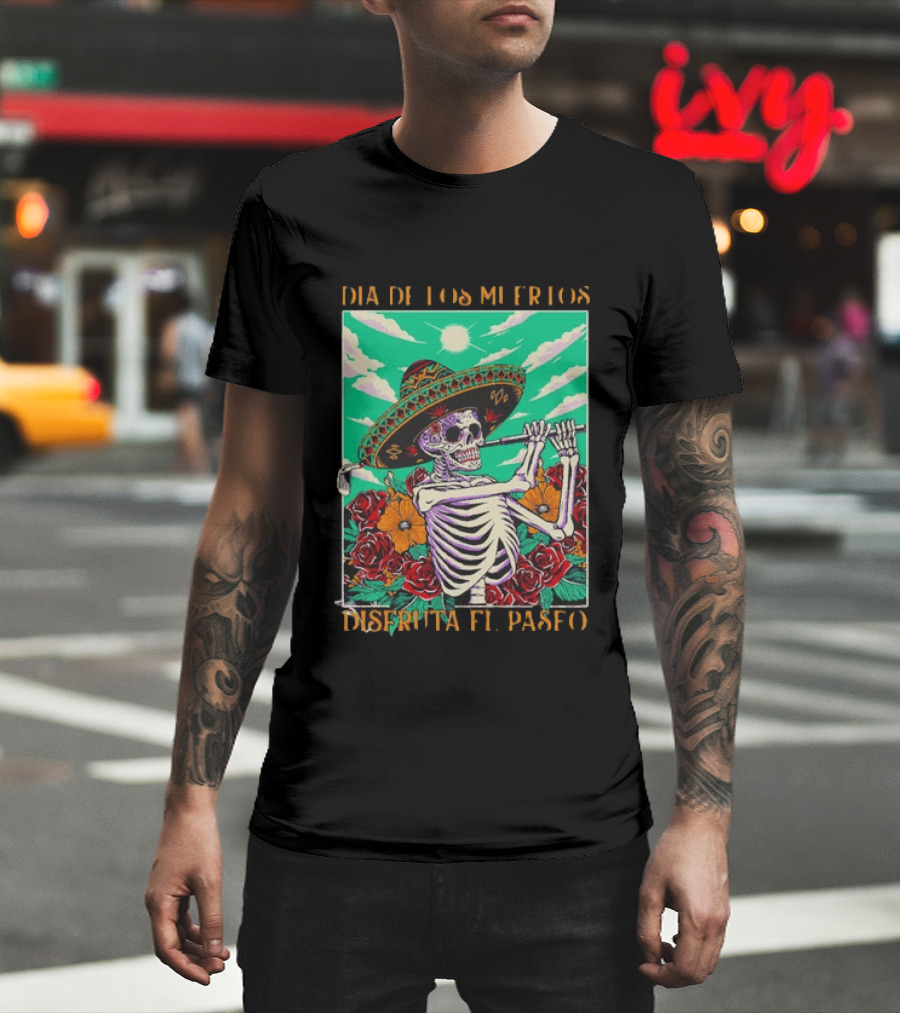 Calavera Golfer Día De Los Muertos Sombrero Flores Disfruta El Paseo T-Shirt