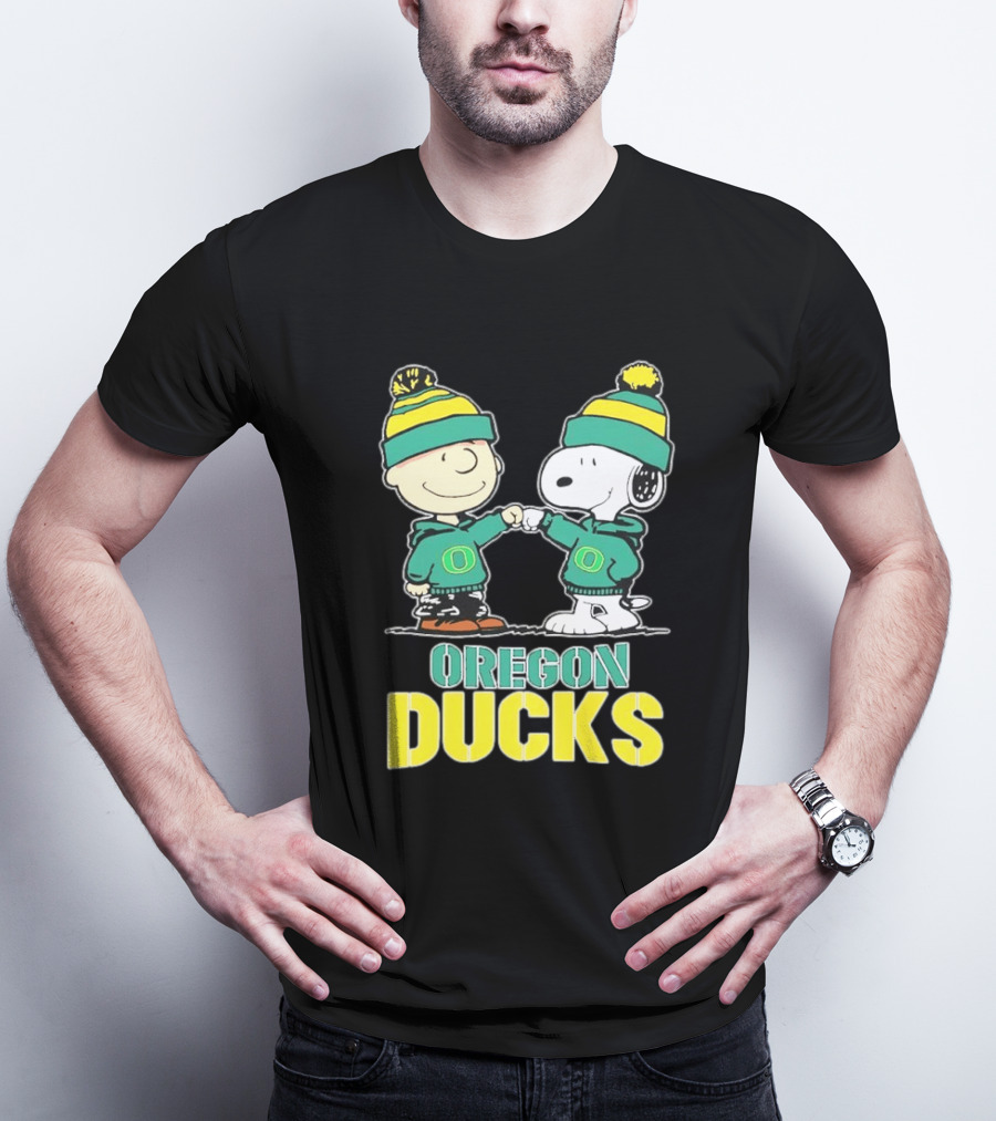 Charlie Brown Snoopy Fist Bump Oregon Ducks Fan Gear T-Shirt