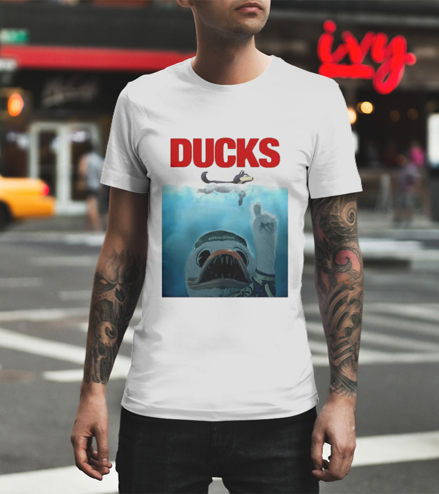 Oregon Ducks Jaws Parody With Washington Huskies Rivalry T-Shirt