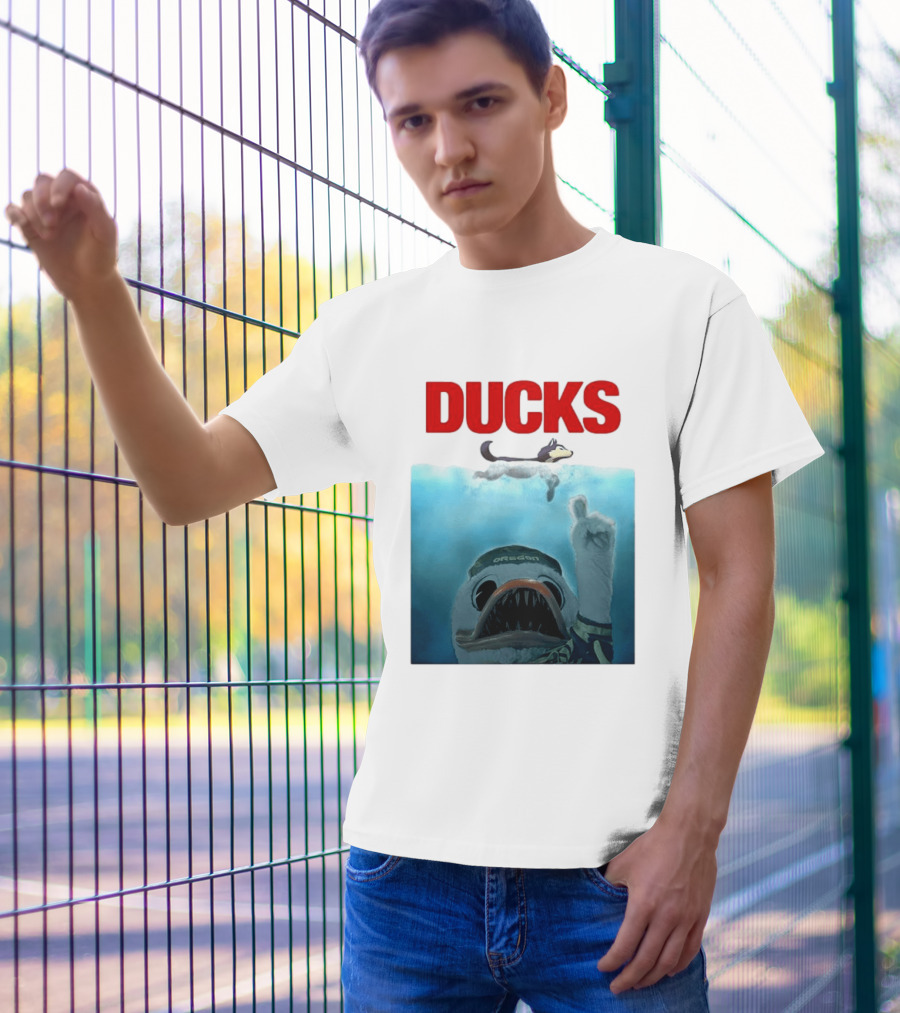 Oregon Ducks Jaws Parody With Washington Huskies Rivalry T-Shirt