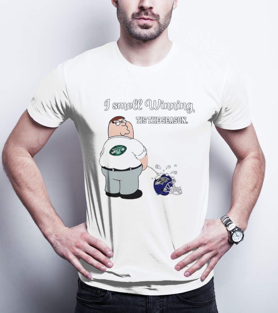 Peter Griffin New York Jets I Smell Winning Tis The Season Peeing On Baltimore Ravens Helmet T-Shirt