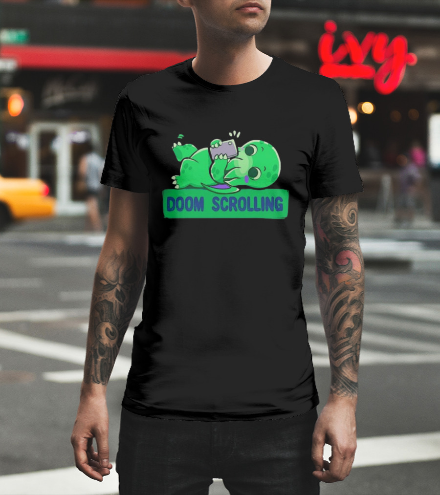 Doom Scrolling Cthulhu Lovecraft Monster With Smartphone T-Shirt