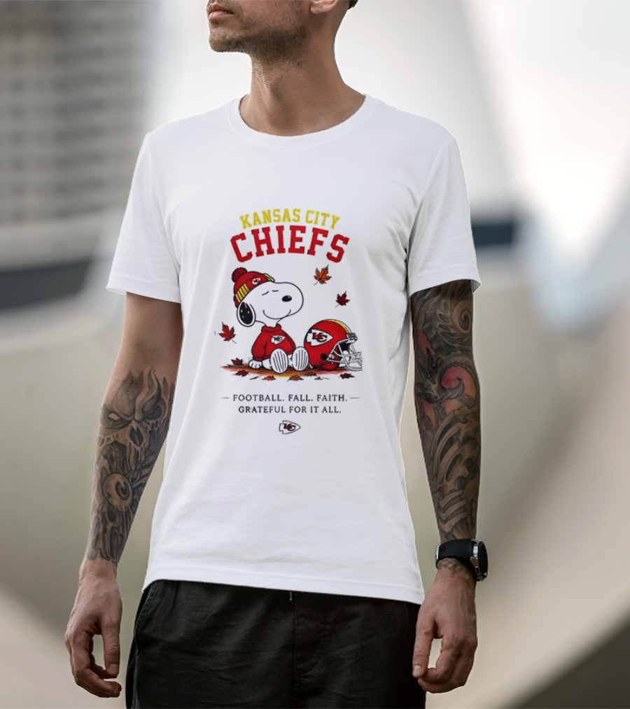 Kansas City Chiefs Snoopy Football Fall Faith Grateful For It All T-Shirt