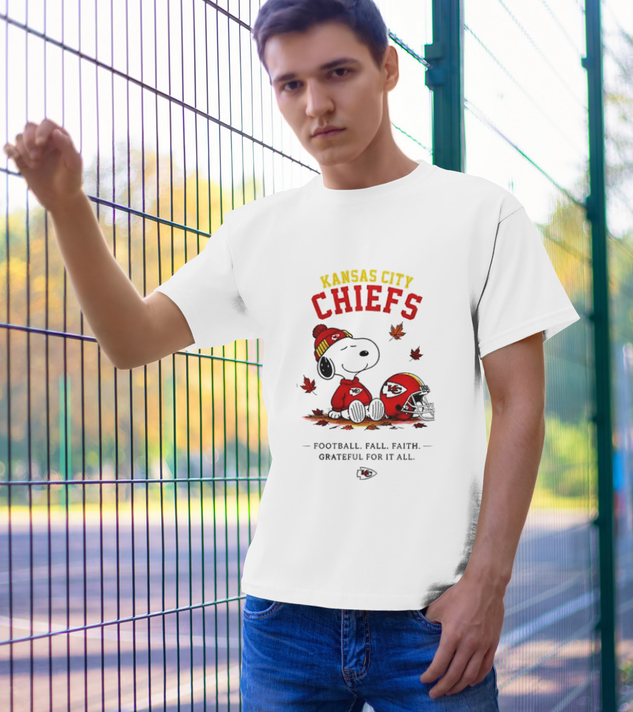 Kansas City Chiefs Snoopy Football Fall Faith Grateful For It All T-Shirt
