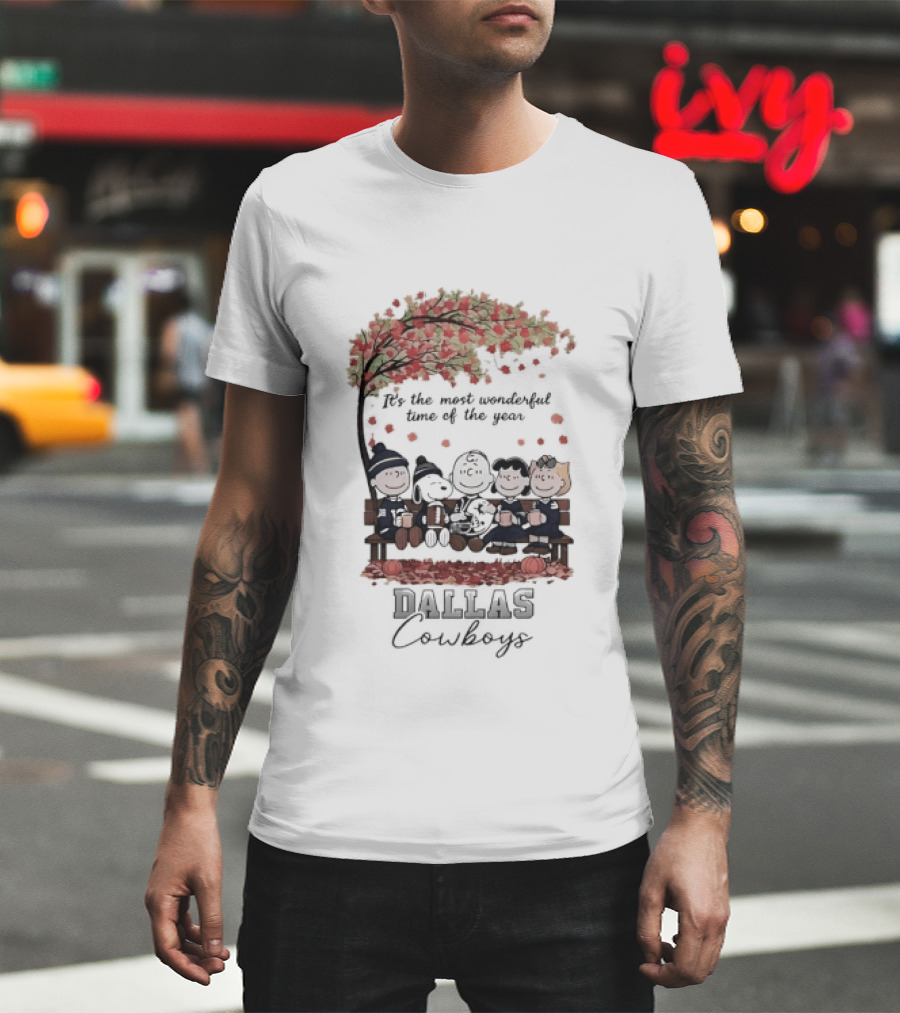 Peanuts Characters It's The Most Wonderful Time Of The Year Dallas Cowboys Autumn Scene T-Shirt