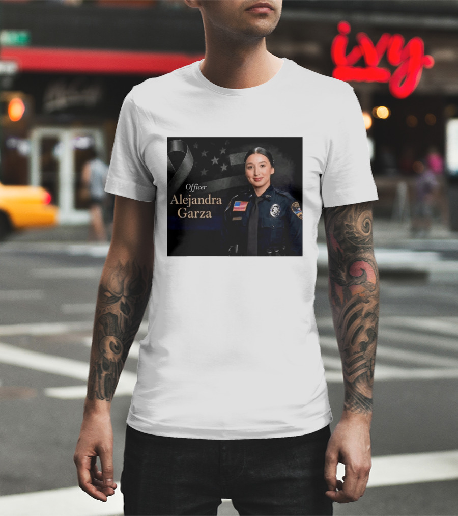Officer Alejandra Garza Memorial Tribute With Flag And Ribbon T-Shirt