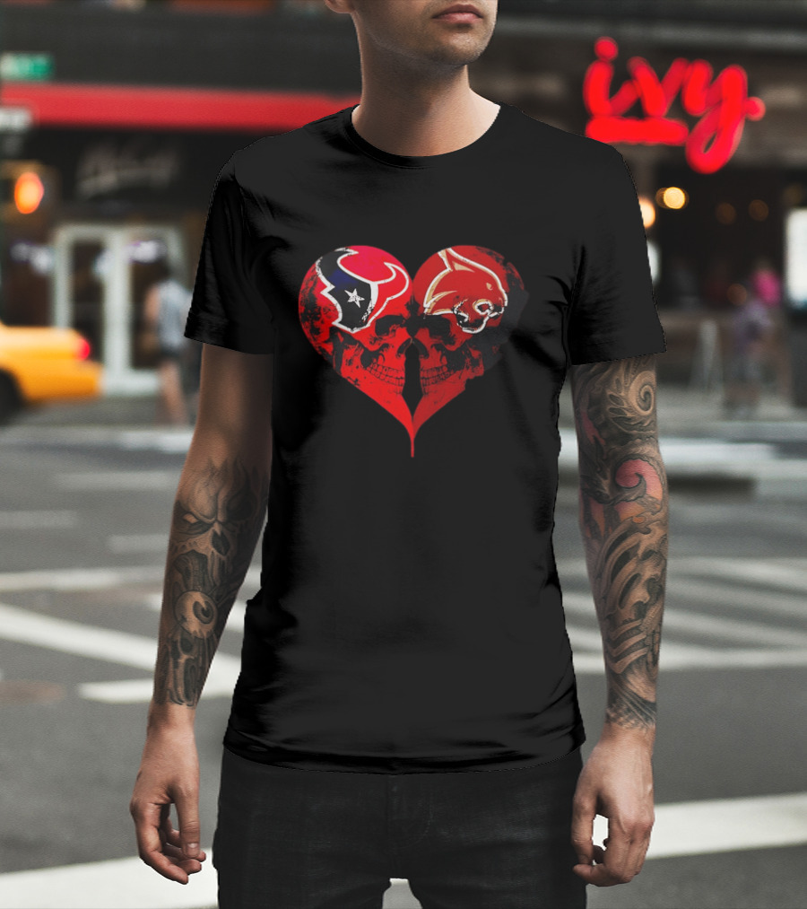 Houston Texans And Tampa Bay Buccaneers Skulls Heart Shape Distressed T-Shirt