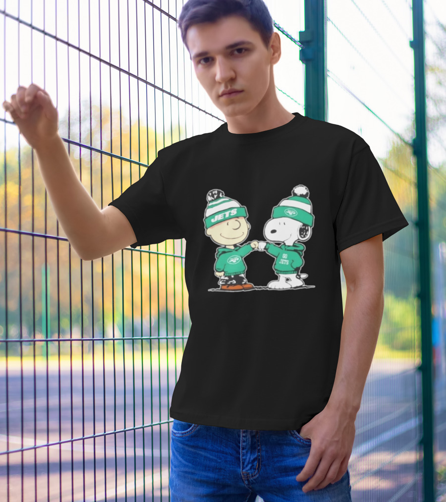 Original Peanuts Charlie Brown Snoopy New York Jets Fist Bump Go Jets Football T-Shirt