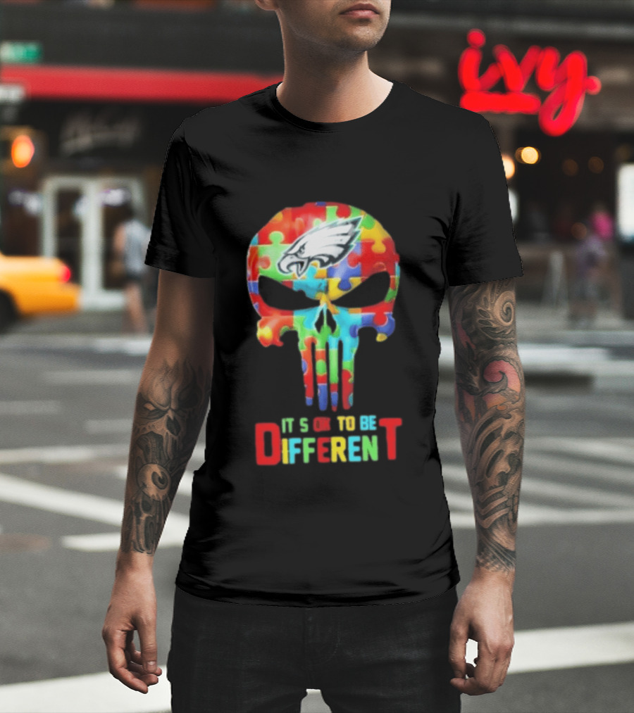 Philadelphia Eagles Skull Puzzle Autism Awareness It's Ok To Be Different T-Shirt