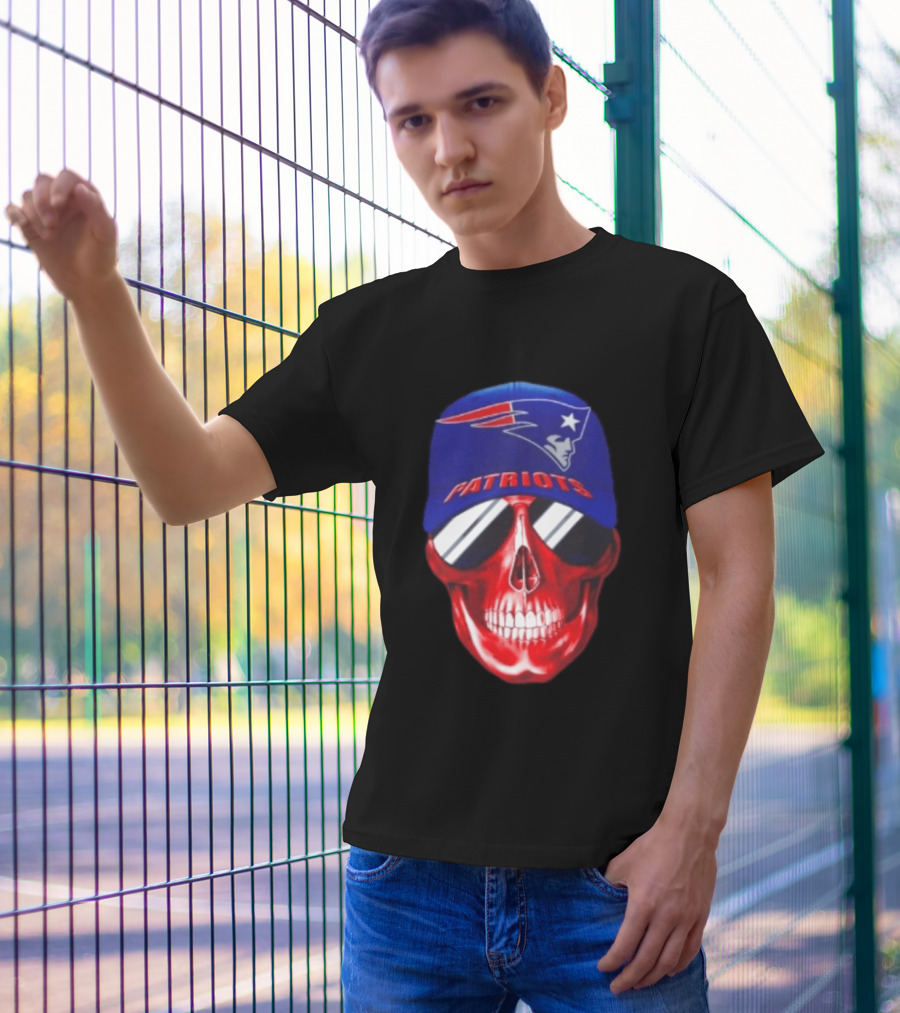 New England Patriots Cap Skull Smiling For Fans T-Shirt