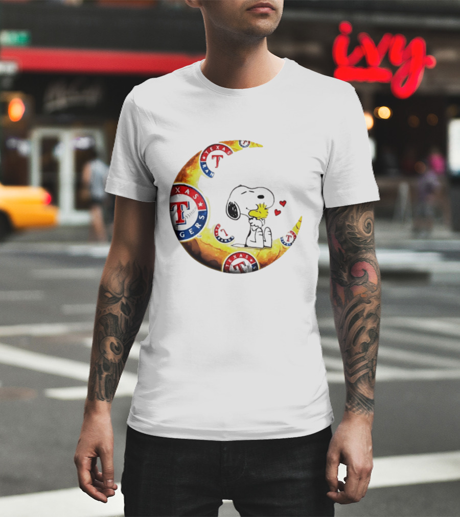 Snoopy Woodstock Texas Rangers Moon Baseball Fan Celebration T-Shirt