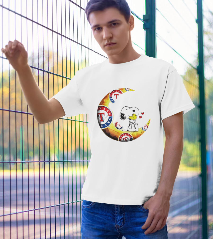 Snoopy Woodstock Texas Rangers Moon Baseball Fan Celebration T-Shirt