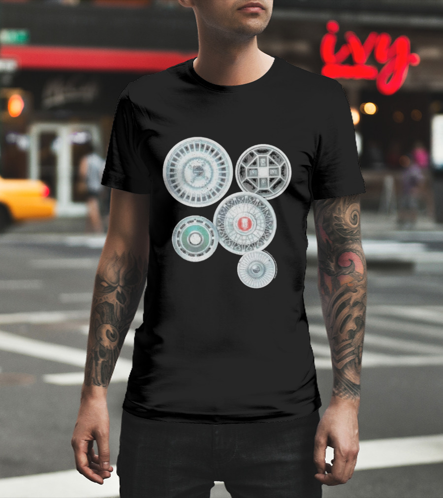 Vintage Ford Hubcaps Collection Classic Car Enthusiast Retro Wheels T-Shirt