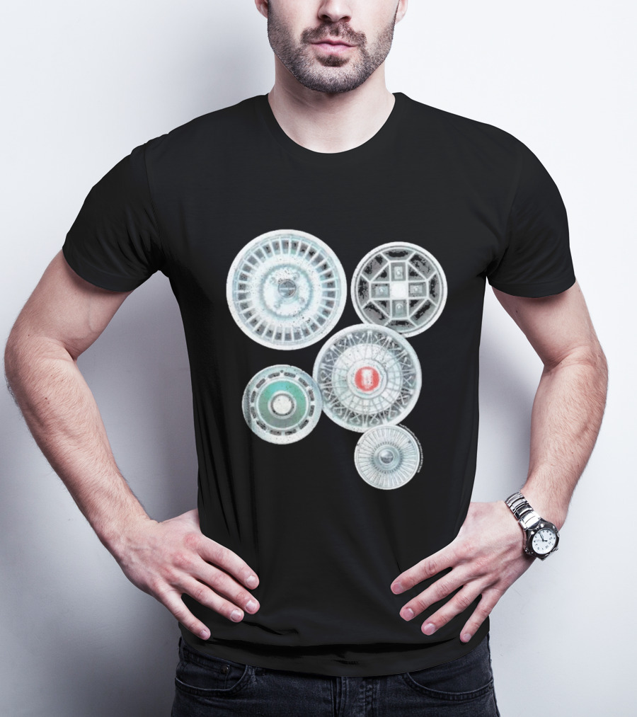 Vintage Ford Hubcaps Collection Classic Car Enthusiast Retro Wheels T-Shirt