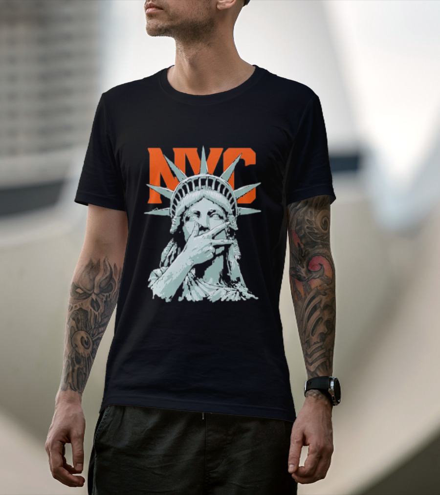 NYC Statue Of Liberty Peace Gesture Iconic Liberty T-Shirt