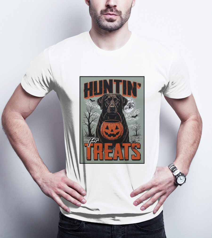 Black Labrador Huntin' For Treats Halloween Dog Moon And Jack O' Lantern T-Shirt