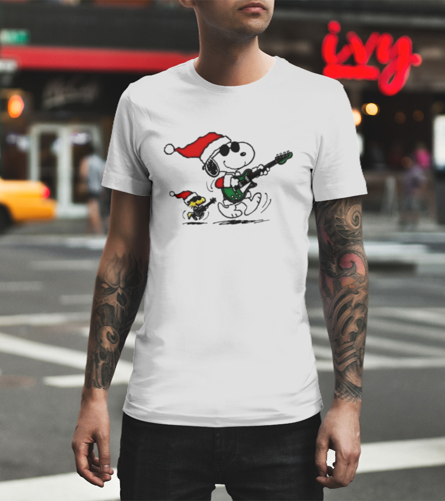 Snoopy Christmas Rocking Guitar Santa Hat Woodstock Peanuts T-Shirt