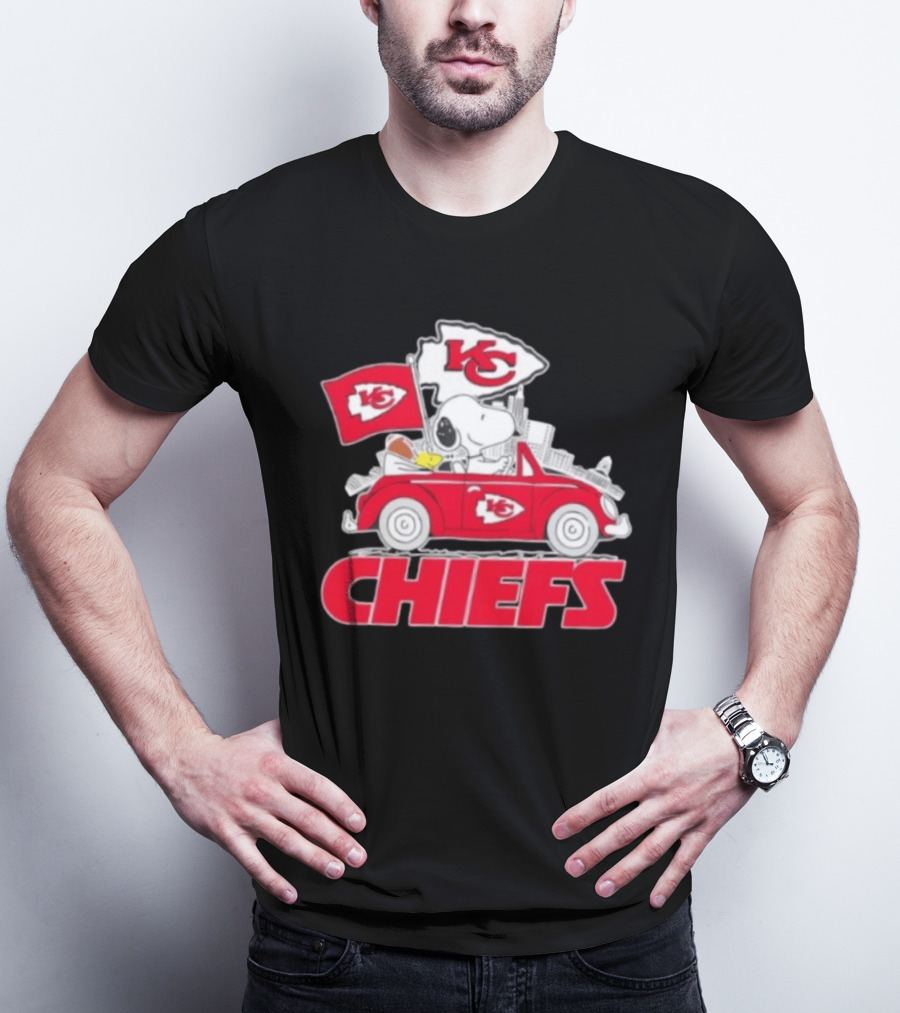 Snoopy Driving Kansas City Chiefs Car With Skyline And Flag T-Shirt