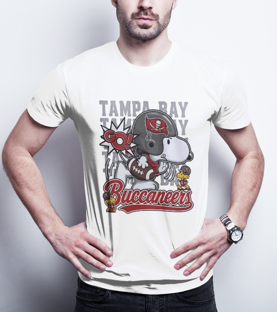Tampa Bay Buccaneers Go Snoopy Football Peanuts Huddle T-Shirt