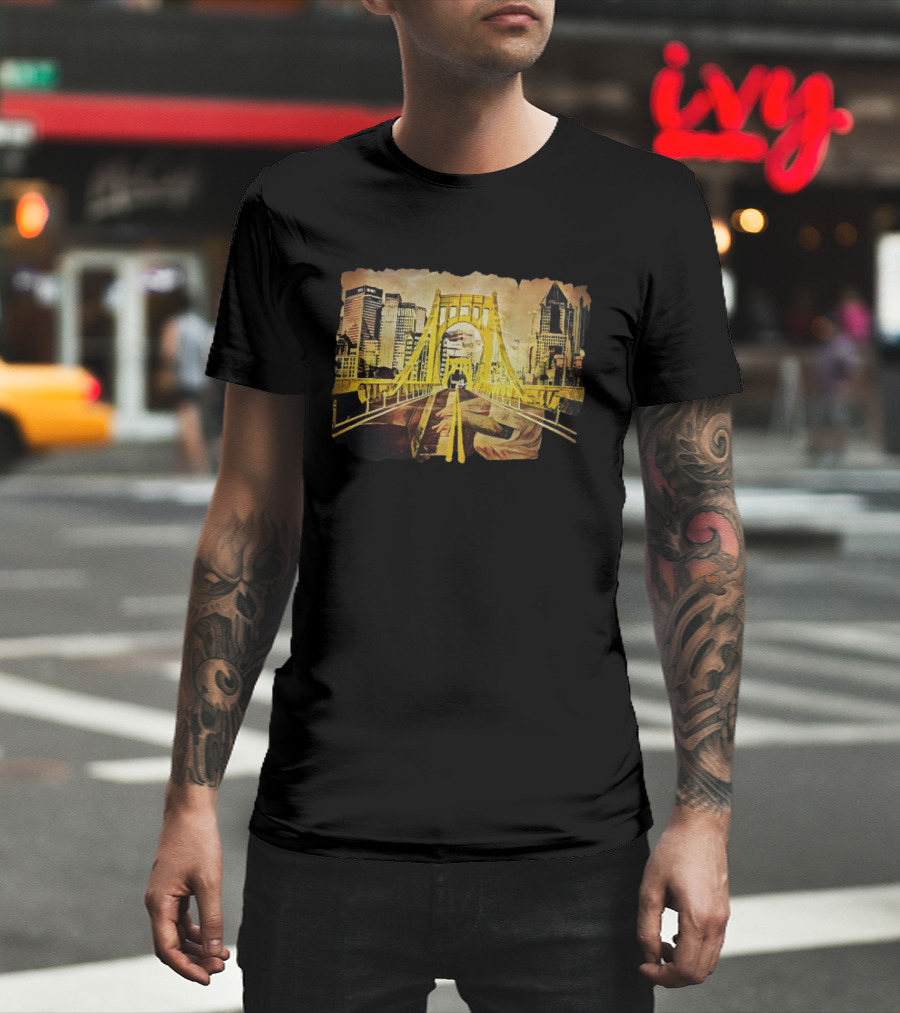 Pittsburgh Skyline 1992 Roberto Clemente Bridge Piano Player T-Shirt