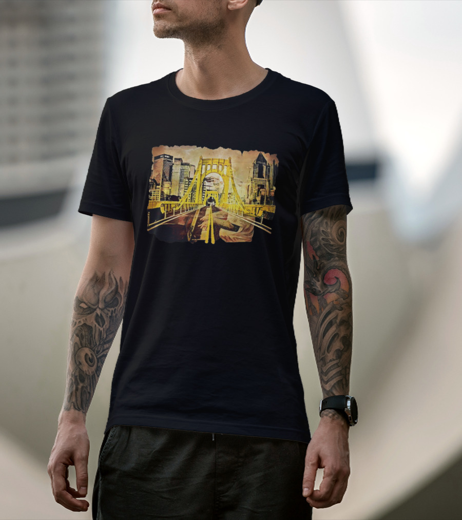 Pittsburgh Skyline 1992 Roberto Clemente Bridge Piano Player T-Shirt