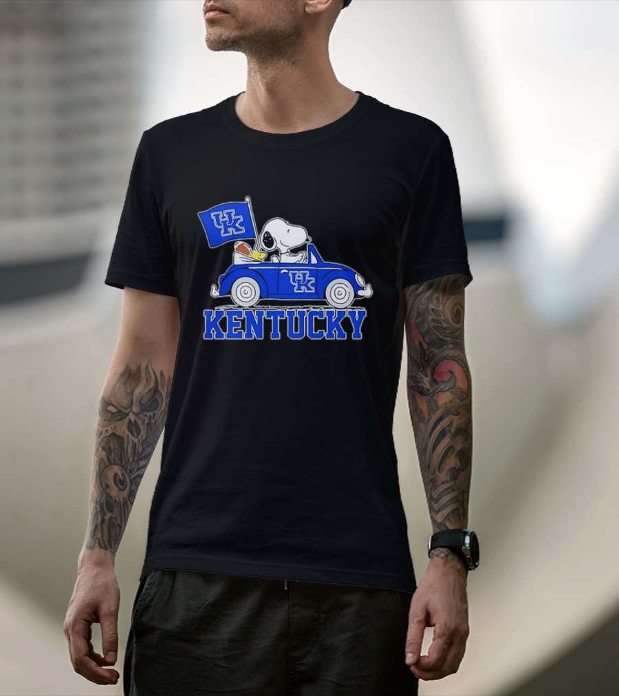 UK Wildcats Snoopy Driving Car With Kentucky Banner T-Shirt