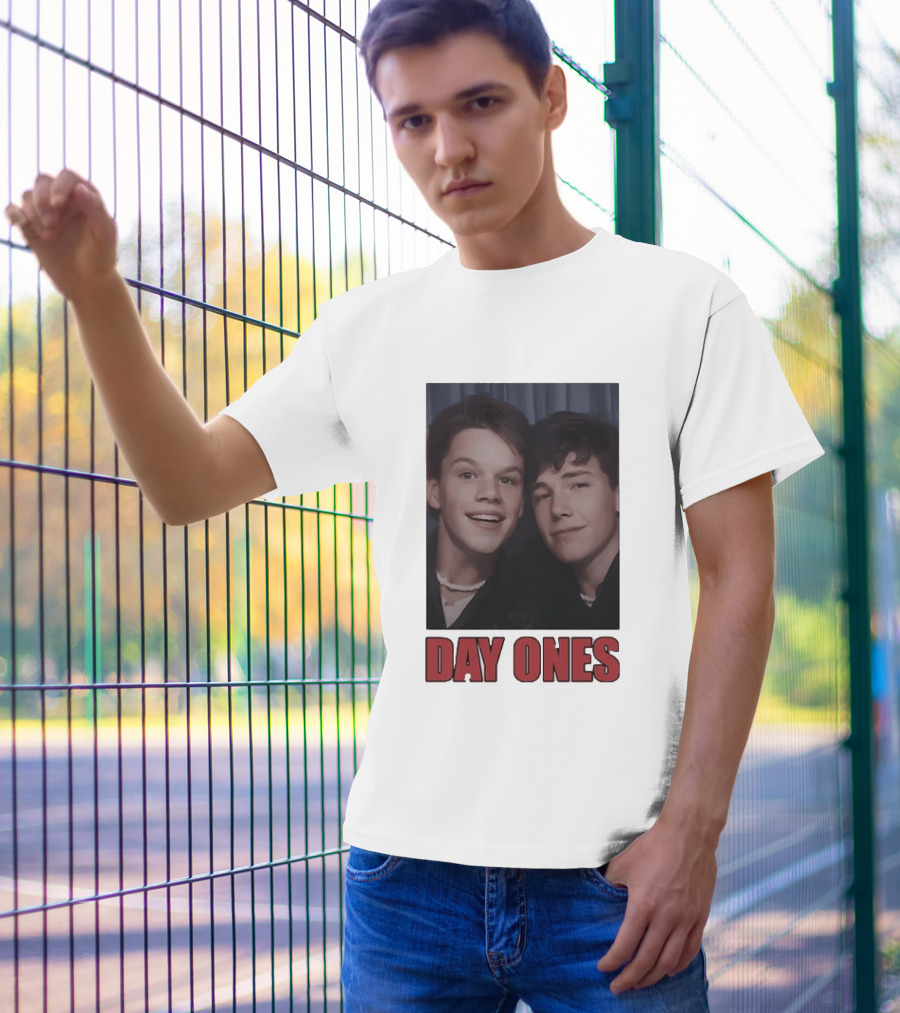 Ben Affleck Matt Damon Day Ones Friends Photobooth Nostalgia T-Shirt