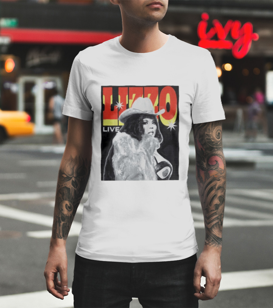 Lizzo Live Houston Mar 06 Texan Style Fur Coat Hat T-Shirt