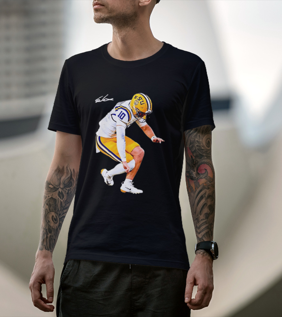 Joe Burrow LSU Tigers Number 10 Football Player Signature T-Shirt