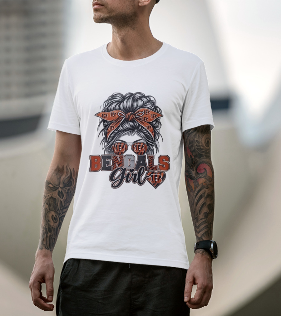 Bengals Girl Messy Bun Fan With Glasses And Bow T-Shirt