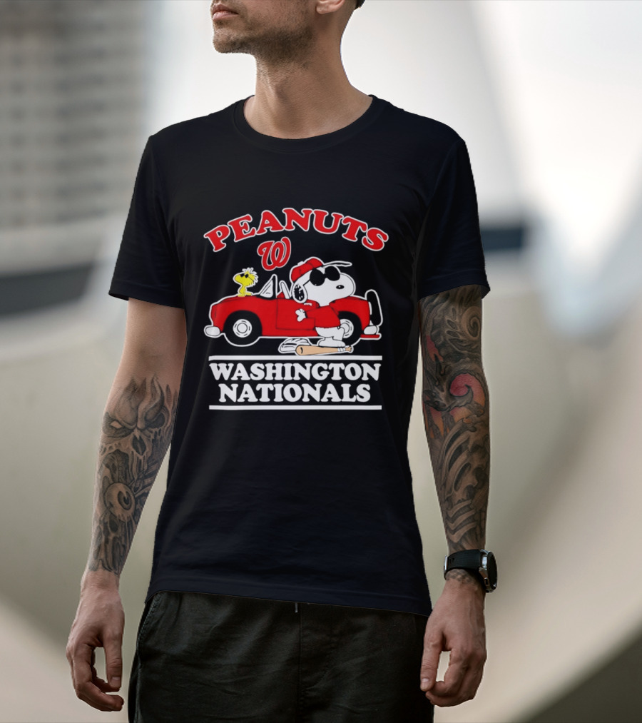 Peanuts Snoopy Woodstock Washington Nationals Baseball Car T-Shirt