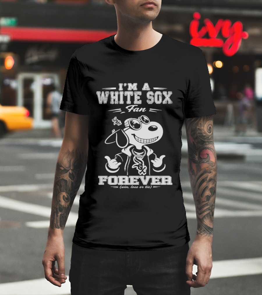 I'm A White Sox Fan Forever Win Lose Or Tie Snoopy T-Shirt