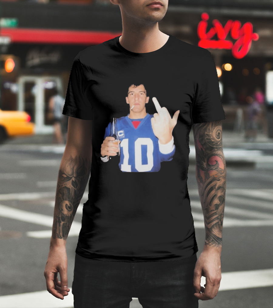 Eli Manning Jersey Smoking Gesture Middle Finger 10 T-Shirt