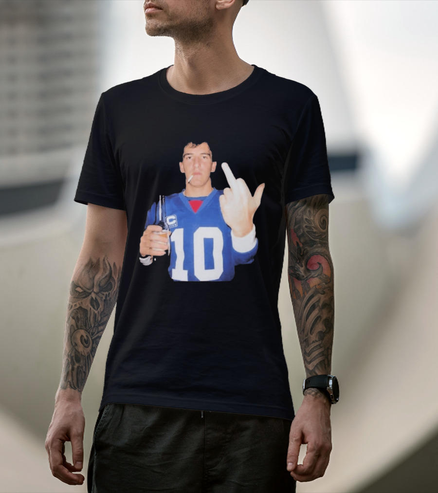 Eli Manning Jersey Smoking Gesture Middle Finger 10 T-Shirt