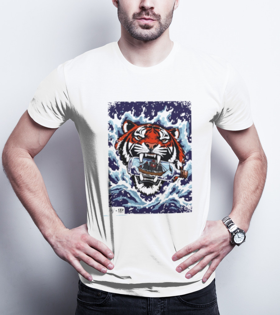 Cincinnati Bengals Vs Tampa Bay Buccaneers Tiger Ship Ocean Clash T-Shirt