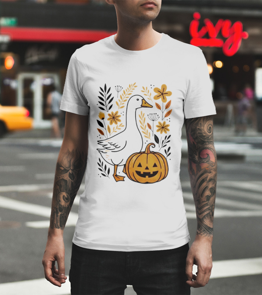 Pumpkin Jack O Lantern Goose Fall Farmhouse Floral Halloween T-Shirt