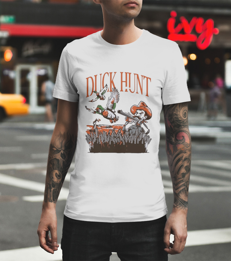 Duck Hunt Hunter Wildlife Outdoors Vintage Cowboy Shooting Scene T-Shirt