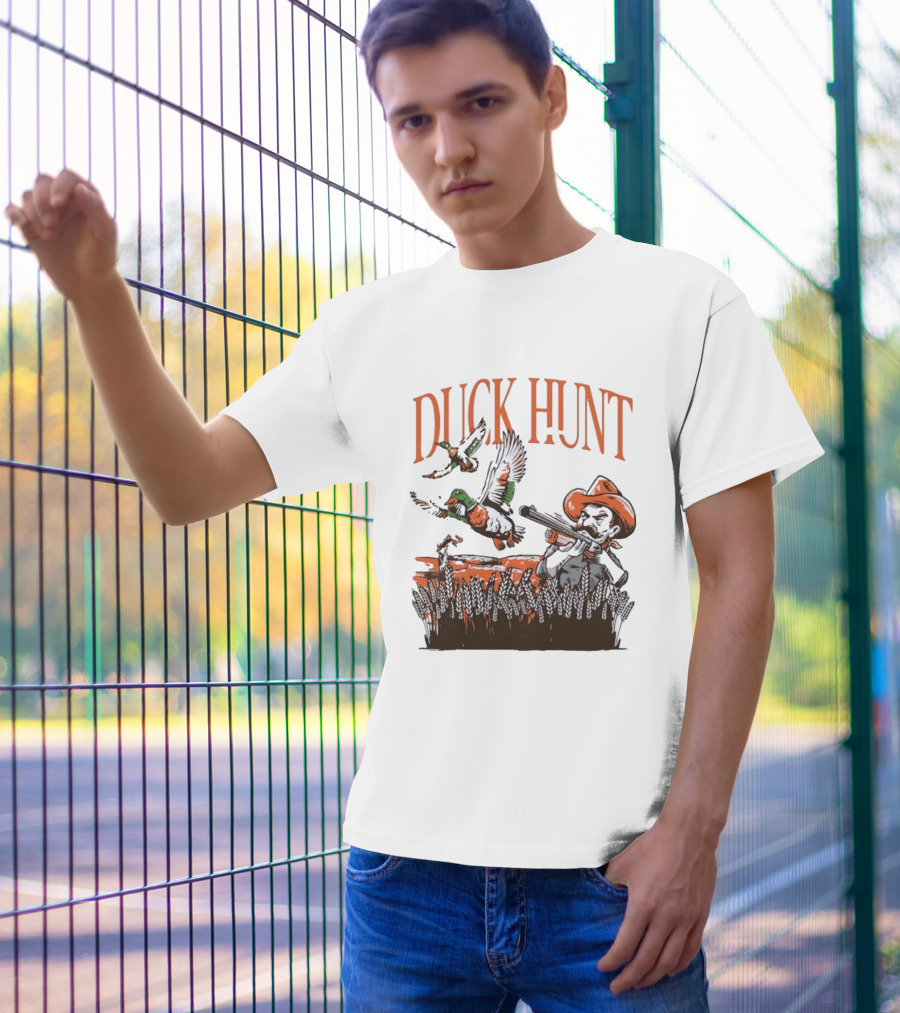 Duck Hunt Hunter Wildlife Outdoors Vintage Cowboy Shooting Scene T-Shirt