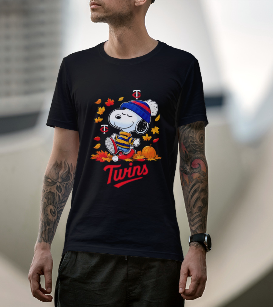 Snoopy Minnesota Twins Autumn Baseball MLB Peanuts Leaves Pumpkin T-Shirt